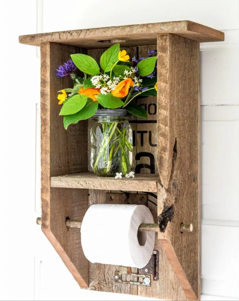 Rustic Country Chic Bathroom Decor Ideas with A Primitive Outhouse Vibe